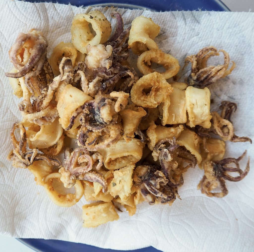 Fried Calamari Recipe - How to Make Crispy and Delicious Calamari!